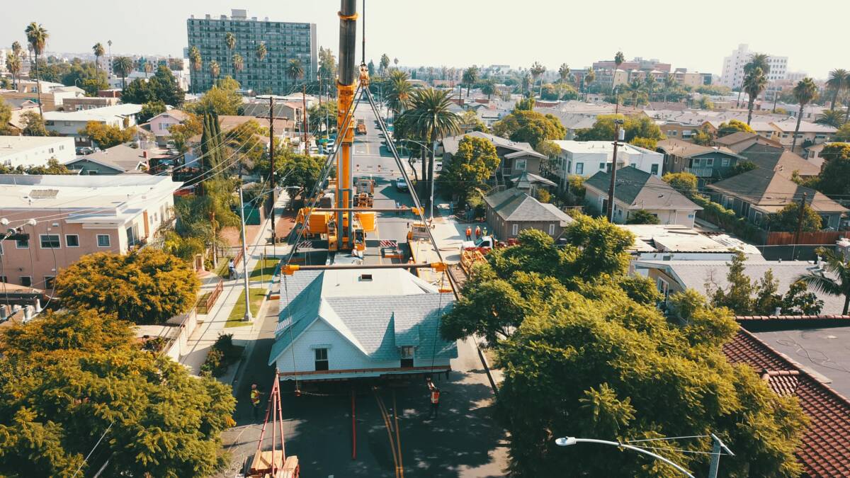 Mr. Crane© - Modular Home Crane Lift | Call Us (714) 912-7439