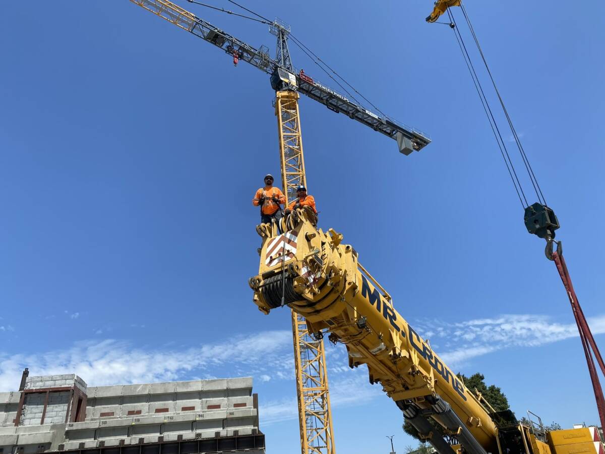 Mr. Crane© - Crane Service | Los Angeles